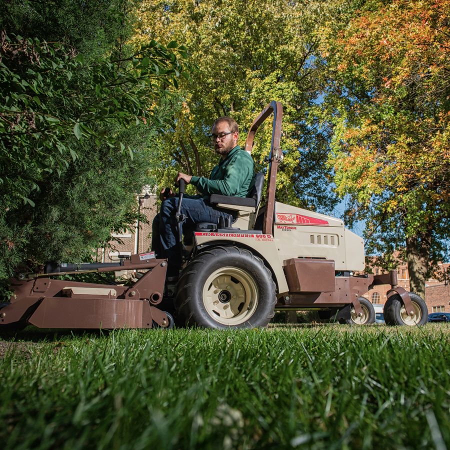 Grasshopper PowerFold - Flip-Up Deck Zero-Turn Mower